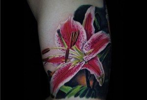 Tatouage fleur : tout ce qu'il faut savoir - TattooMe - Le Meilleur du ...